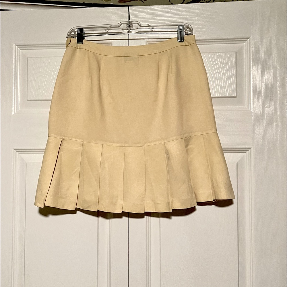 Butter Yellow Pleated Mini Skirt. Figure Flattering. … - Gem